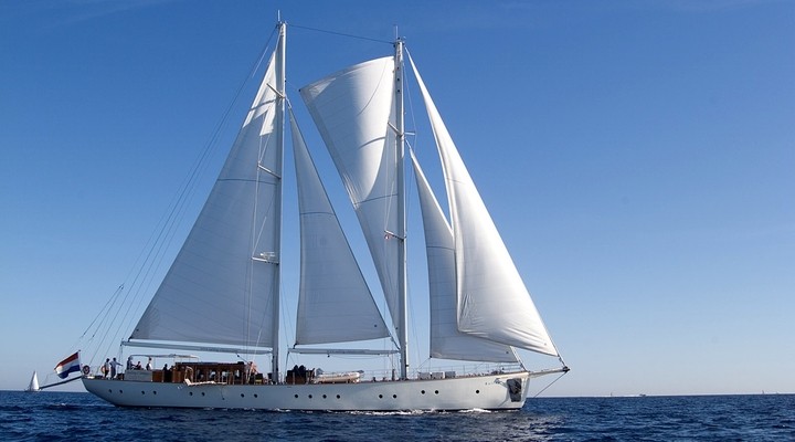 Zeiljacht-cruises in de Middellandse Zee en het Caribisch gebied ...